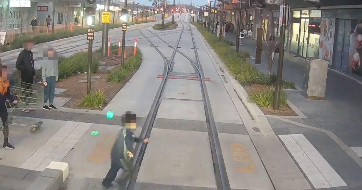 Safety warning as new light rail video shows shocking near misses ...