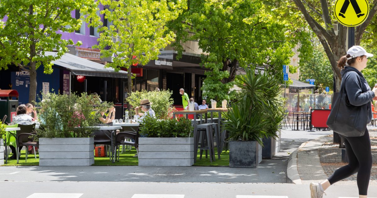Banish the cars and bring on the Manuka mall | Region Canberra