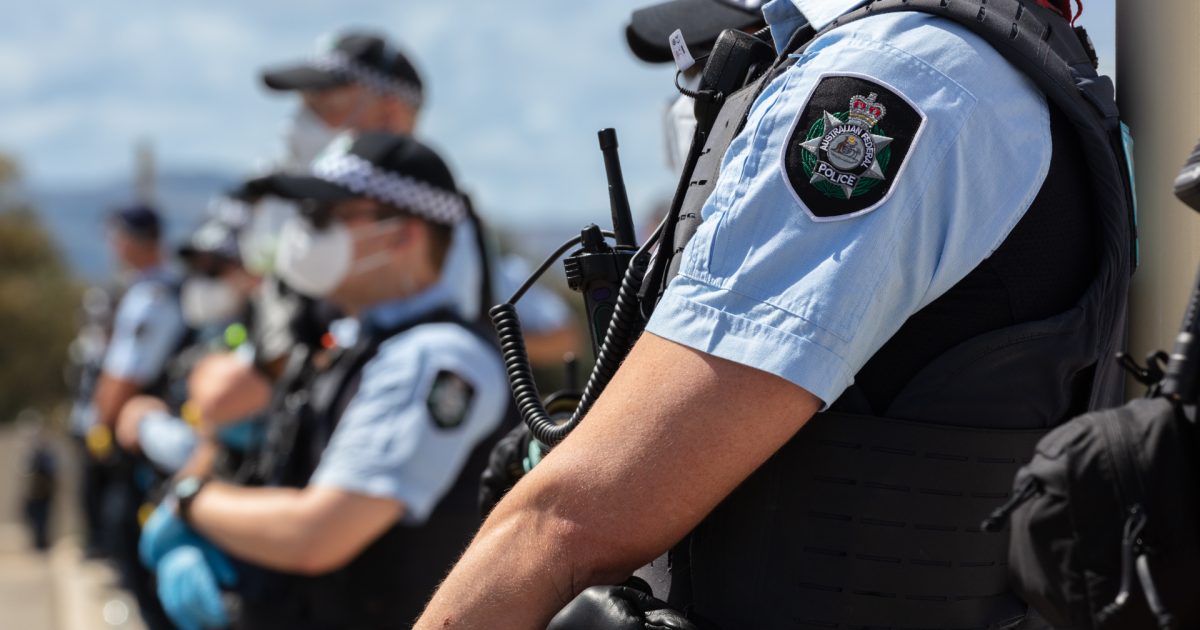 Two schools placed into lockdown as a precaution during police chase ...