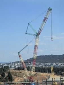 Big crane ready to do heavy lifting at Molonglo bridge works, road ...