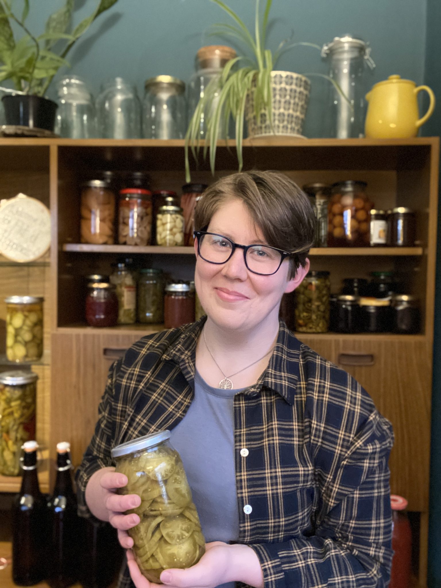 Recovering chef Lucy Ridge discovers how to have a deeper relationship ...